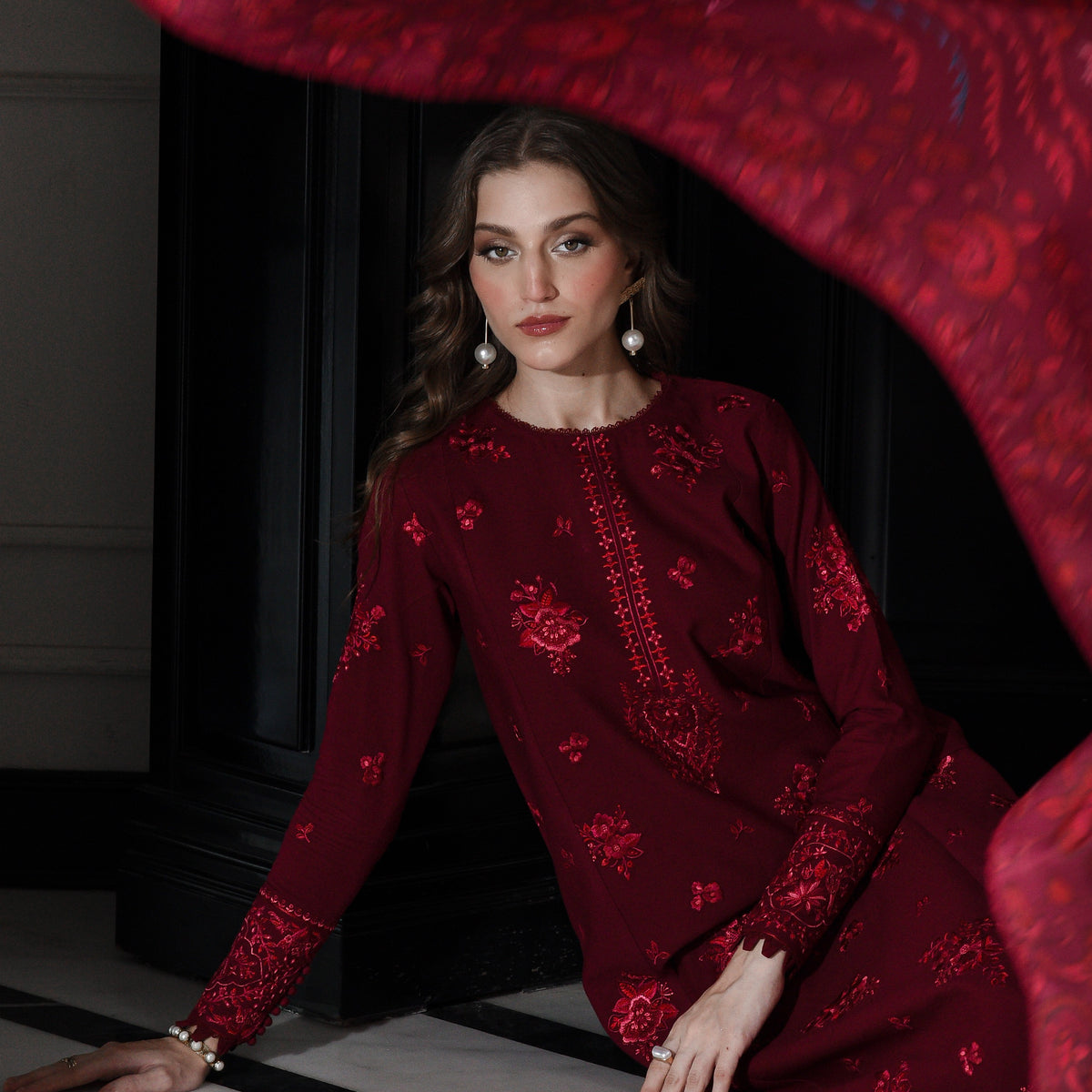 MAROON LUXURY EMBROIDERED KARANDI SET (NEL-25622) – ZAIB